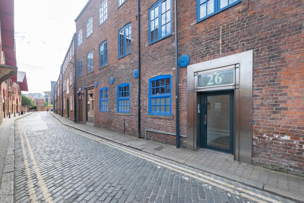 Simpsons Fold East, 26, Dock Street... 1 bed flat - £800 pcm (£185 pw)