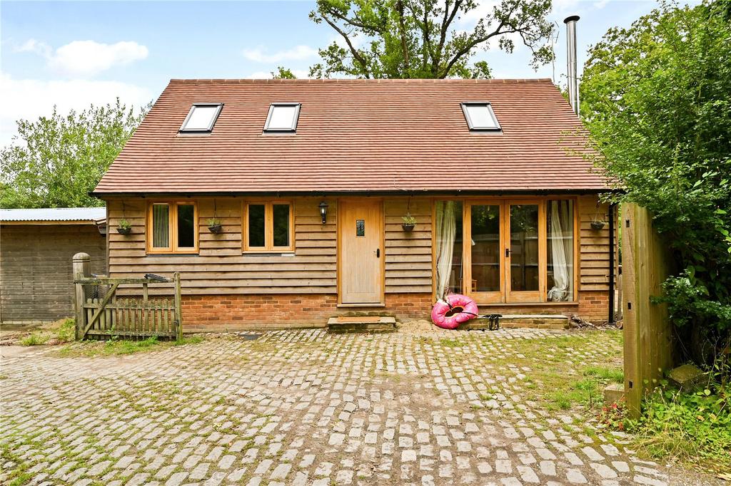 Cherry Orchard Lane, Bonnington, Ashford, Kent, TN25 4 bed detached ...