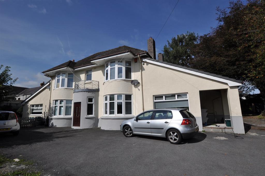 Picton Court House, Carmarthen 4 bed detached house - £650,000