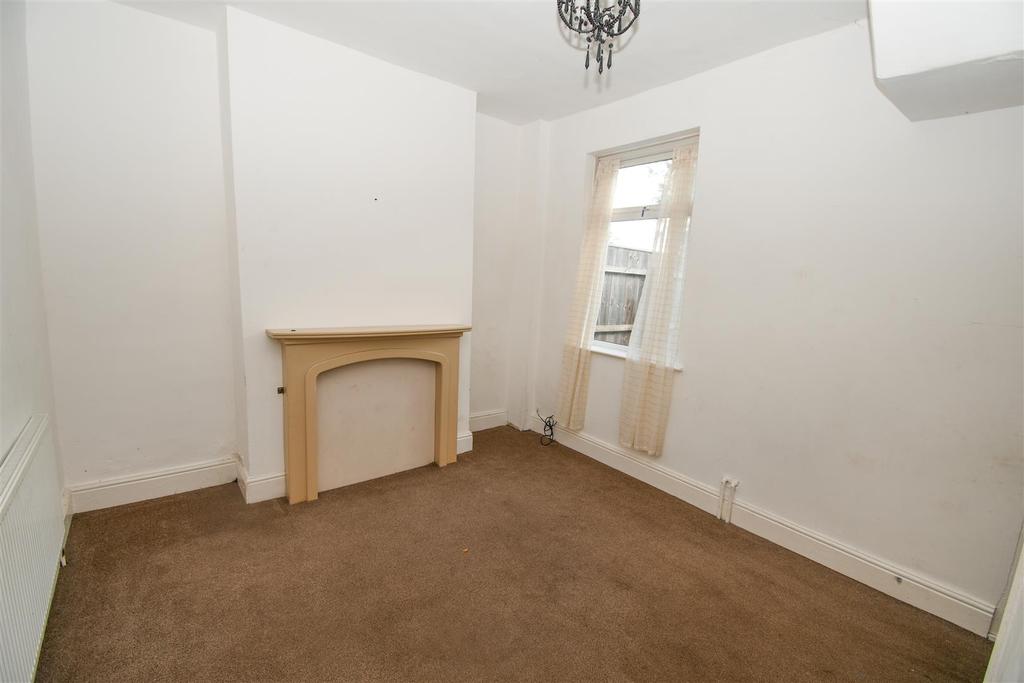 Plane Street, Hull 3 bed terraced house - £100,000