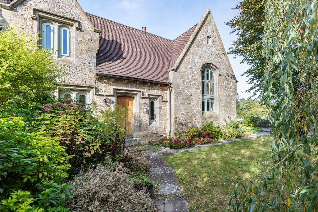 Shobdon, Herefordshire, HR6 3 bed semi-detached house - £450,000