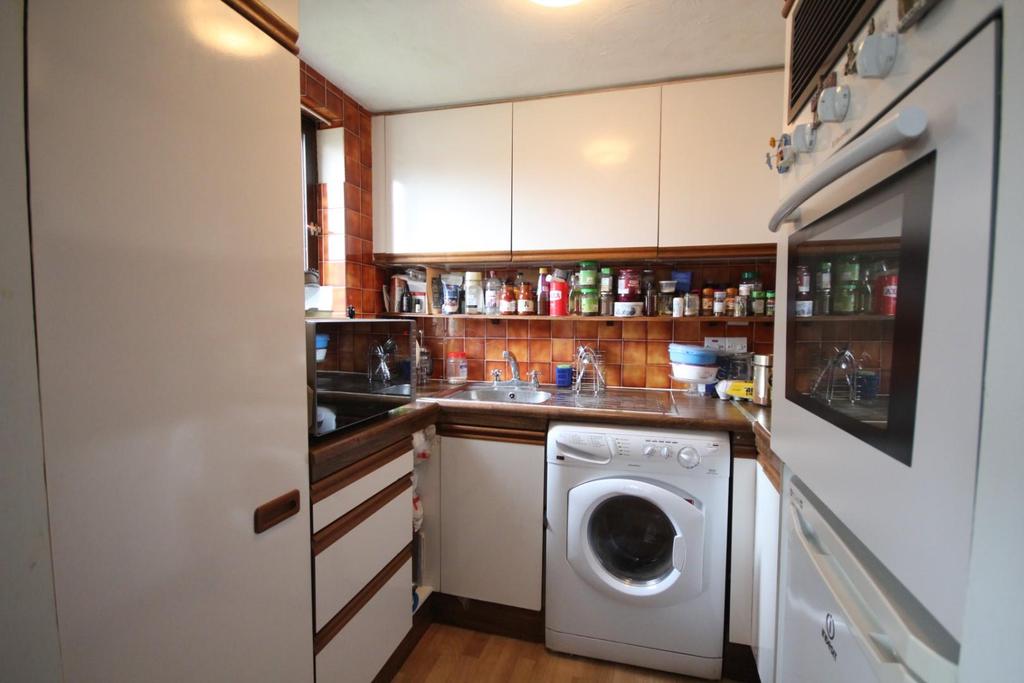 Braybourne Drive, Isleworth, TW7 Studio - £825 pcm (£190 pw)