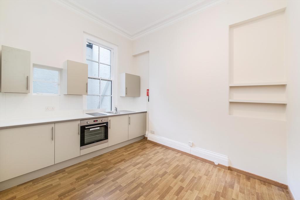 Cranley Place, London, SW7 Studio - £1,192 pcm (£275 pw)