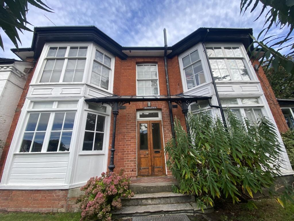London Road, Guildford, GU1 1 bed apartment - £225,000