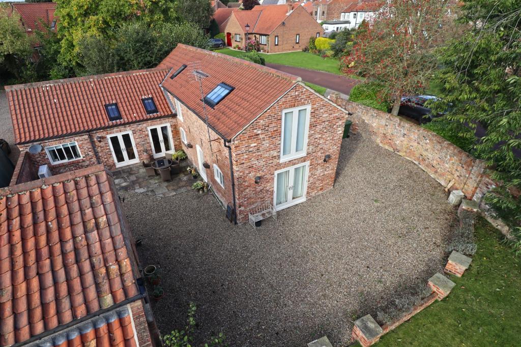 Parsonage Close, Nafferton, YO25 3 bed coach house - £485,000