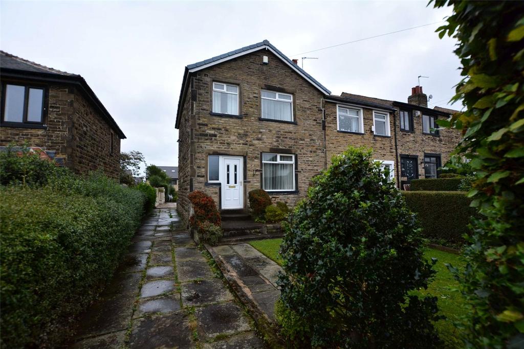 Tyersal Avenue, Bradford, West Yorkshire 3 bed terraced house - £145,000