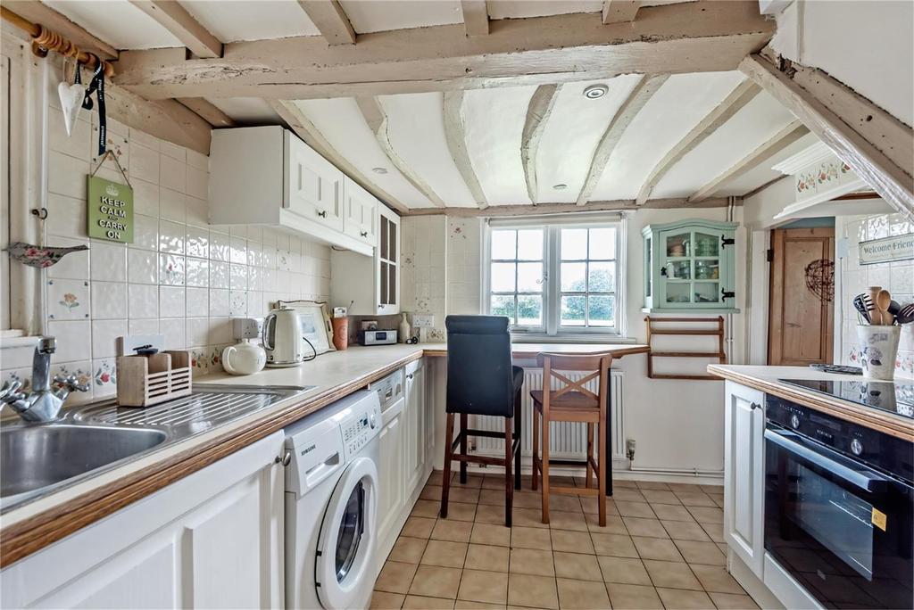 Gold Street, Riseley 2 bed cottage - £300,000