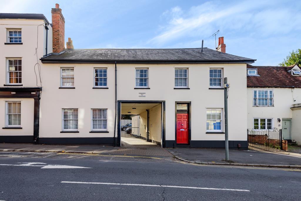 Reading, Berkshire, RG1 1 bed flat - £200,000