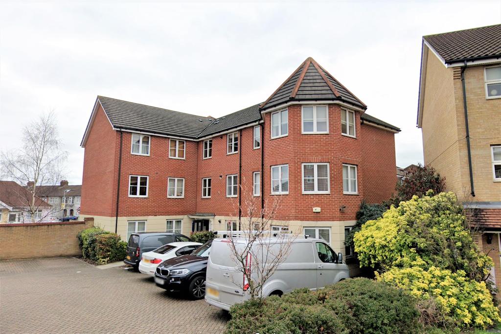 Sherman Gardens Chadwell Heath Rm6 2 Bed Flat £1 250 Pcm £288 Pw