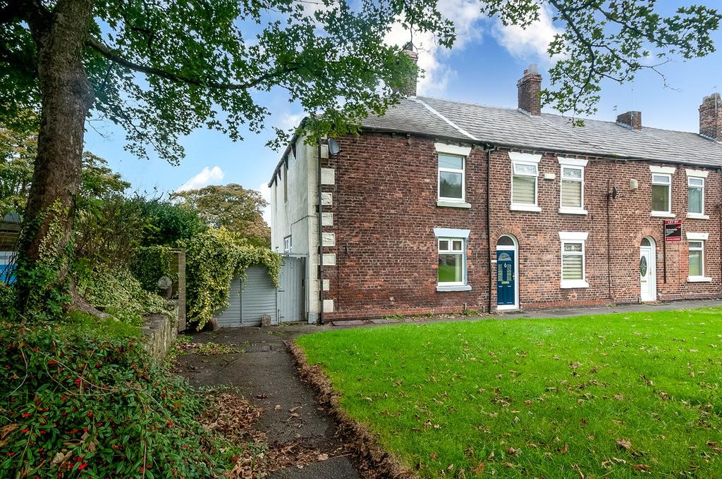 Factory Row, St Helens, WA10 3 bed end of terrace house - £110,000