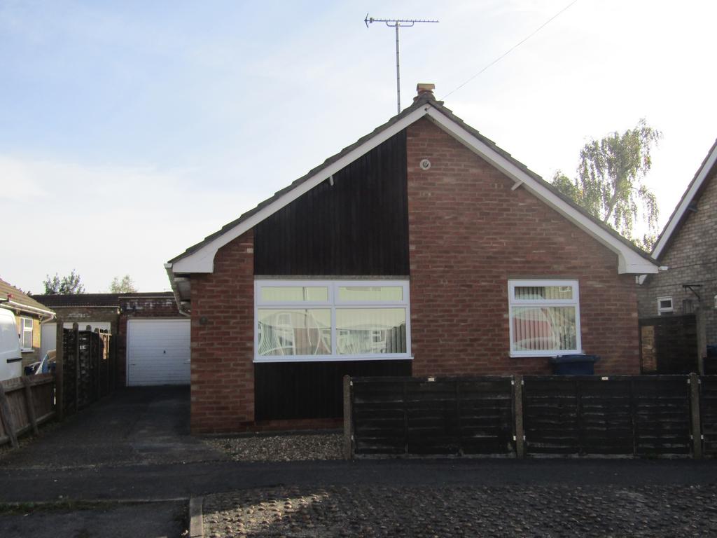 Nene Close, Whittlesey, PE7 2 bed bungalow - £800 pcm (£185 pw)