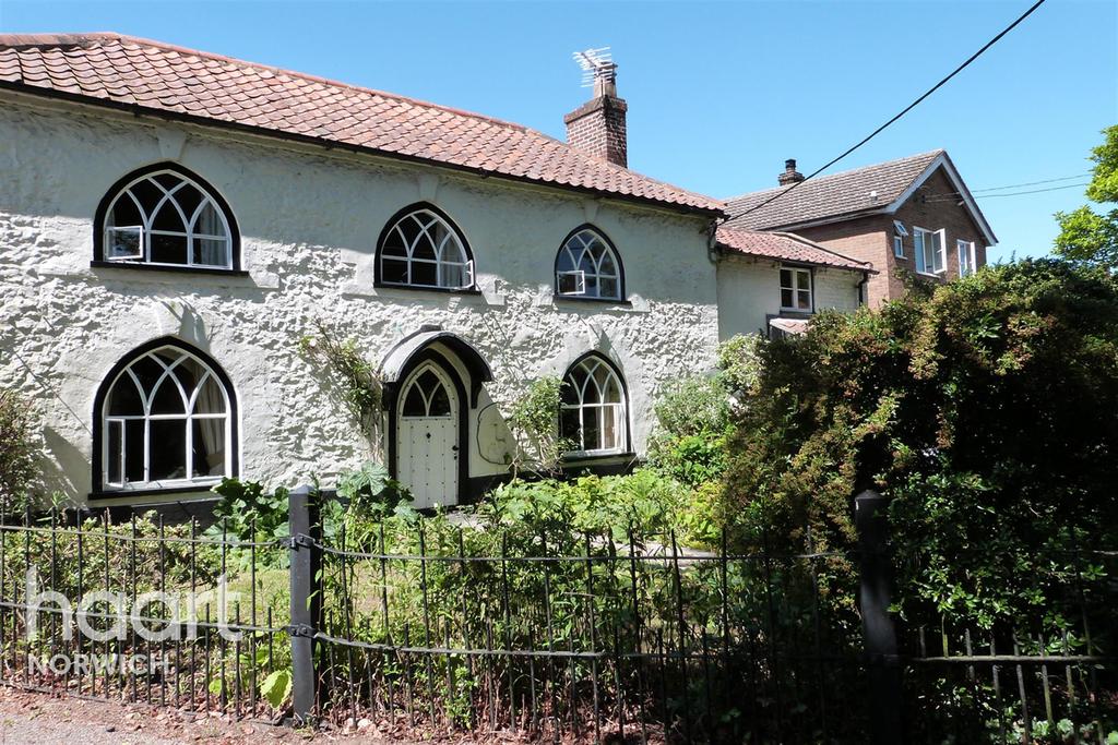 Gothic House, Lenwade 4 bed detached house - £750 pcm (£173 pw)