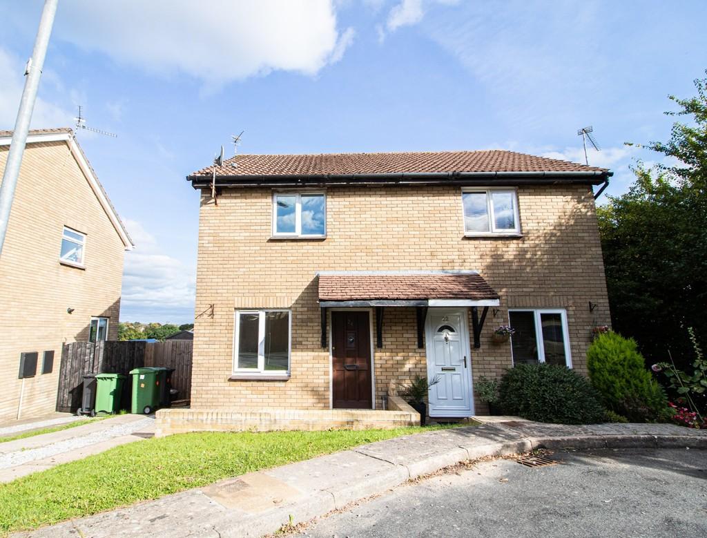 Glyn Simon Close, Cardiff 3 bed semi-detached house - £895 pcm (£207 pw)