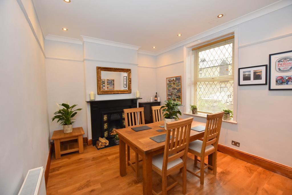 Waddow View, Waddington, BB7 3HJ 2 bed cottage - £250,000