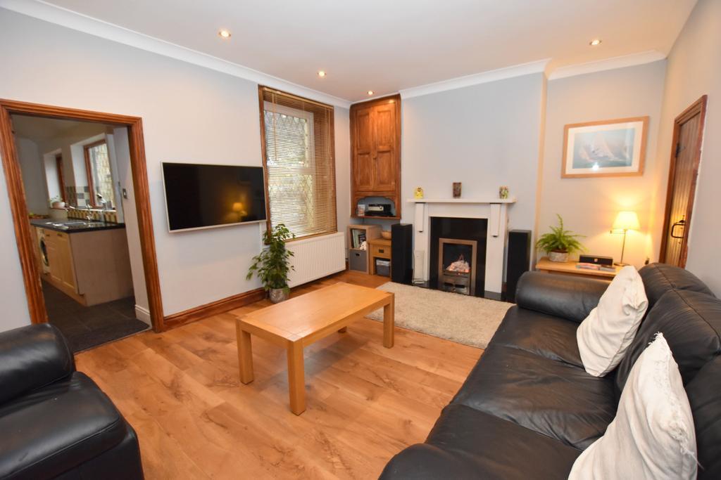 Waddow View, Waddington, BB7 3HJ 2 bed cottage - £250,000