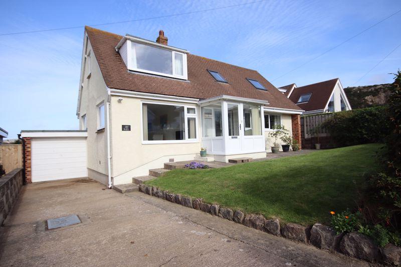 Hawes Drive, Conwy 4 bed detached bungalow - £415,000