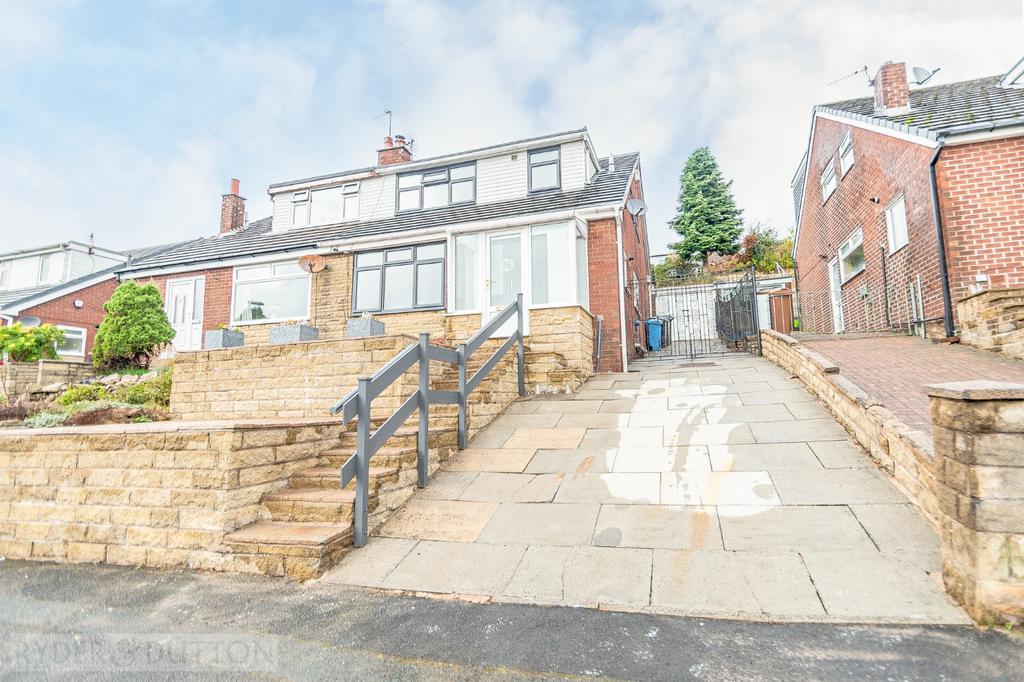Heywood Fold Road, Springhead... 4 bed semi-detached house - £285,000