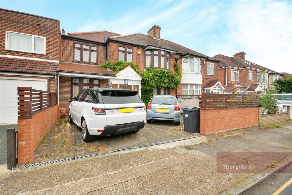Albury Avenue, Isleworth 4 bed terraced house - £3,390 pcm (£782 pw)