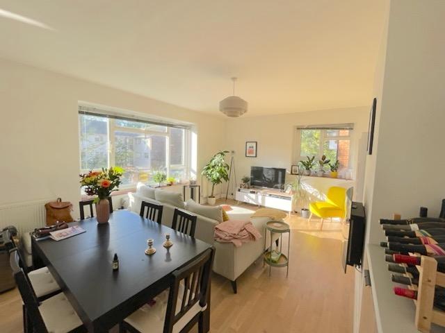 Varndean Road, Brighton BN1 2 bed flat - £1,300 pcm (£300 pw)
