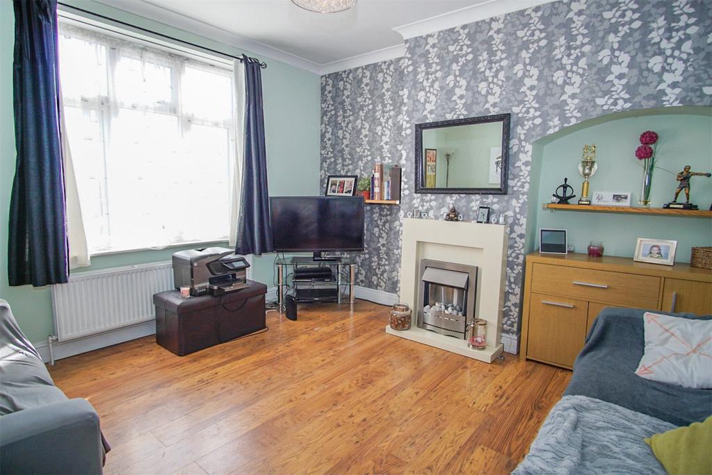 Downham Way, Bromley, Bromley, BR1 2 bed terraced house - £325,000