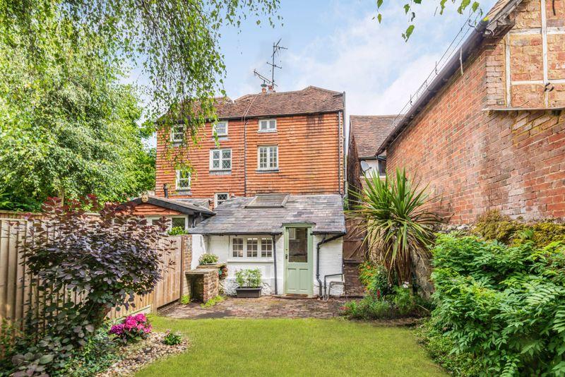 Upper Street, Shere 2 bed semi-detached house - £1,700 pcm (£392 pw)