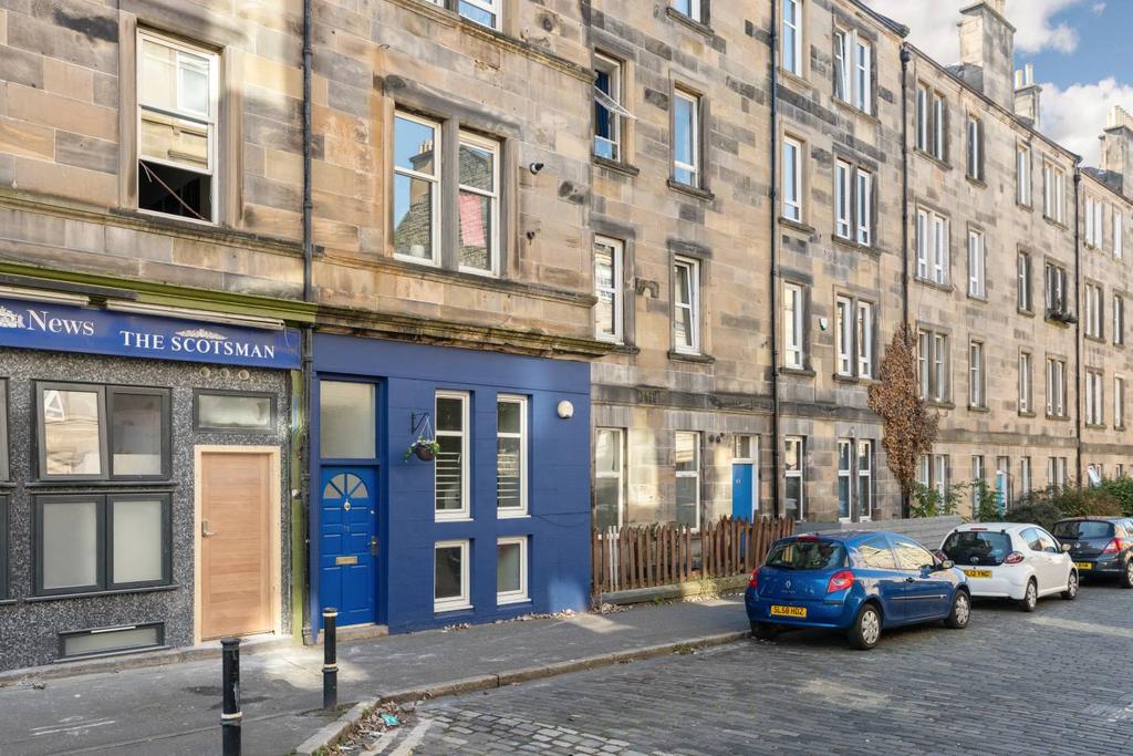 71 Lorne Street, Leith, EH6 8QG 3 bed flat - £328,000