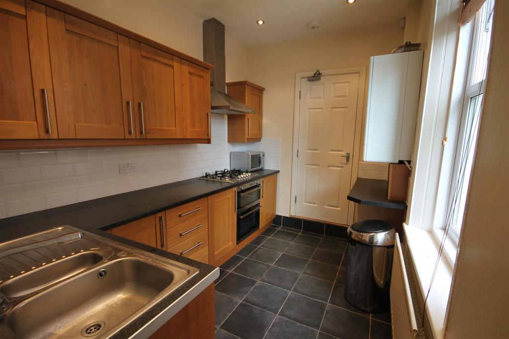 Deuchar Street, Jesmond 6 bed terraced house - £2,555 pcm (£590 pw)