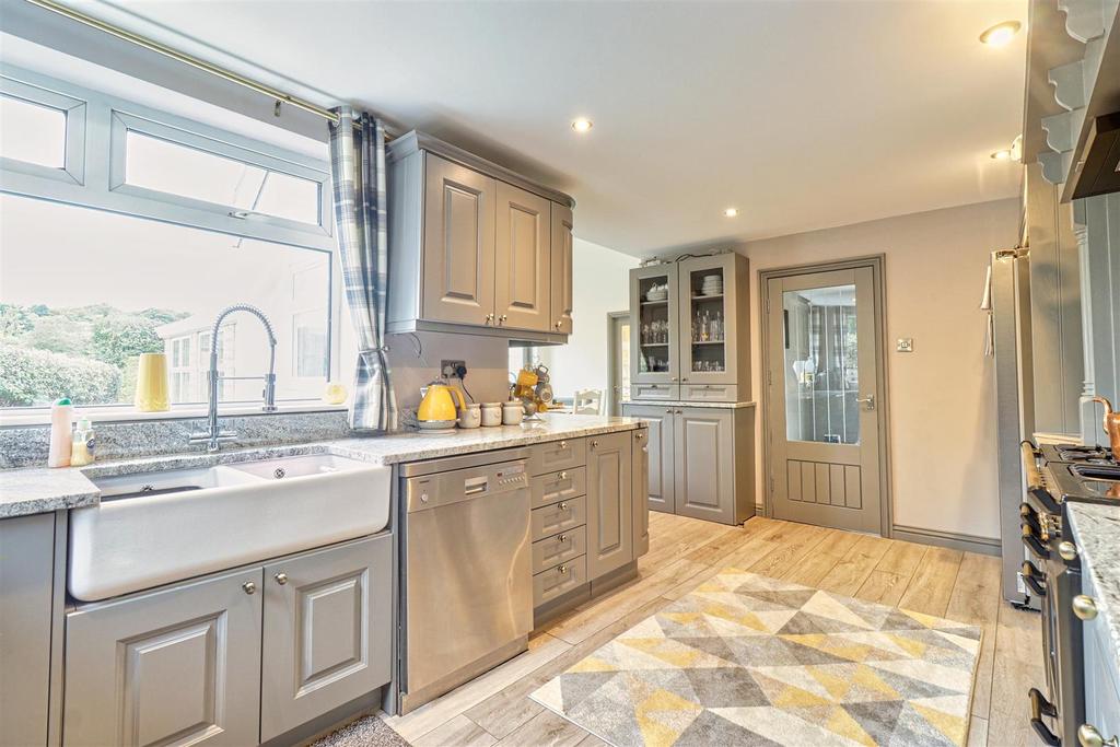 Scotland Lane, Horsforth 4 bed detached house - £775,000