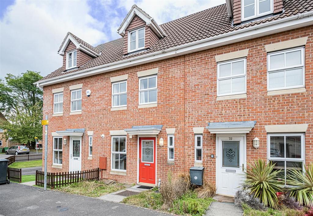Scholars Walk, Langley 3 bed terraced house - £1,390 pcm (£321 pw)