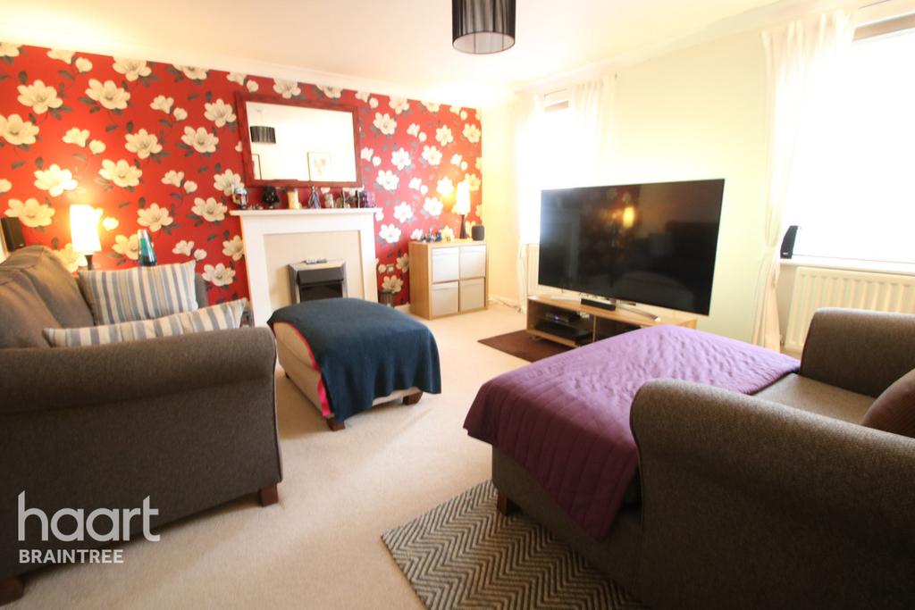 Lammas Drive, Braintree 3 bed townhouse - £350,000