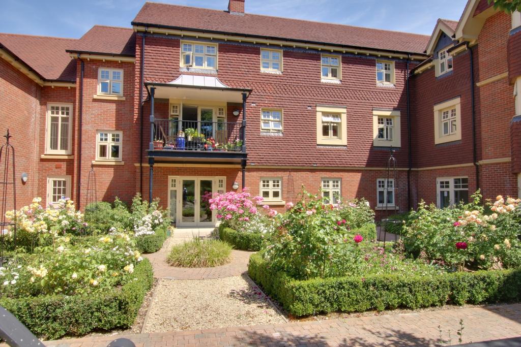 BISHOP'S WALTHAM 2 bed retirement property - £465,000