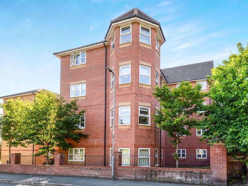 Carina Court, Aigburth, Liverpool 3 bed apartment - £185,000