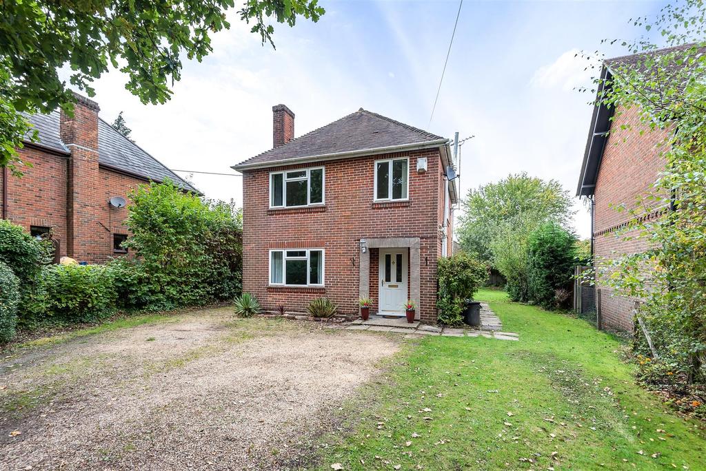 Calmore Road, Calmore, Southampton 3 bed detached house - £499,000