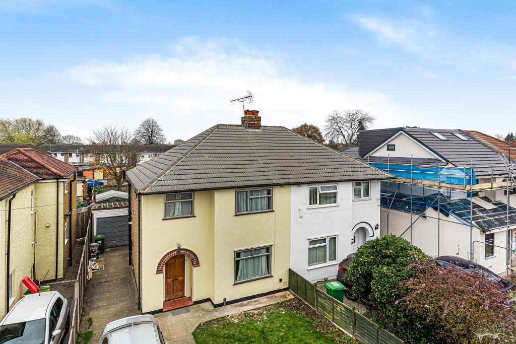 Bowyer Drive, Slough, SL1 3 bed semi-detached house - £1,550 pcm (£358 pw)