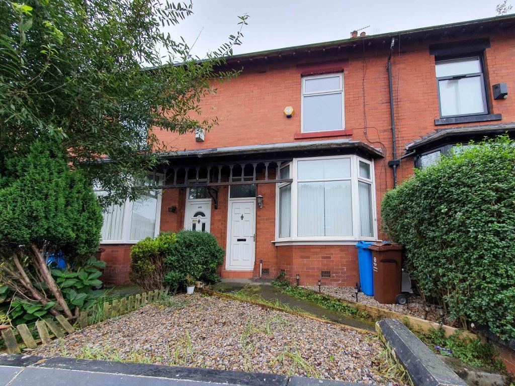 Huddersfield Road, Oldham, OL4 3 bed terraced house - £110,000