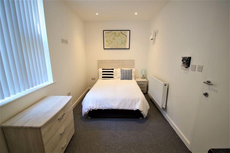 Murray Road, Rugby CV21 1 bed in a house share - £550 pcm (£127 pw)
