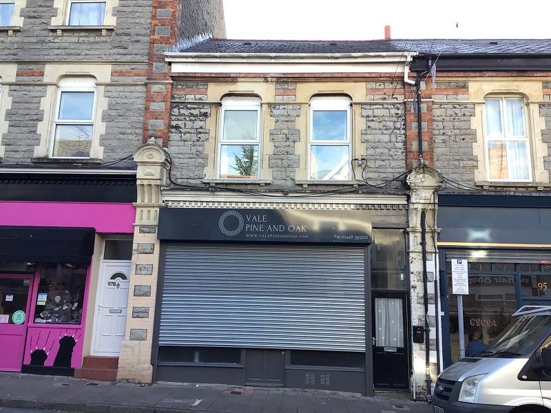 High Street, Barry, The Vale Of... 3 bed flat - £775 pcm (£179 pw)