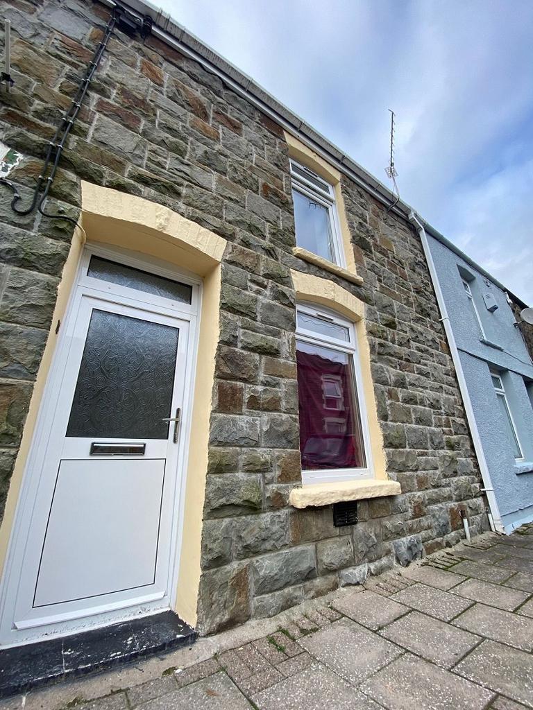 Windsor Street, Treherbert, Treorchy... 2 bed terraced house - £84,995