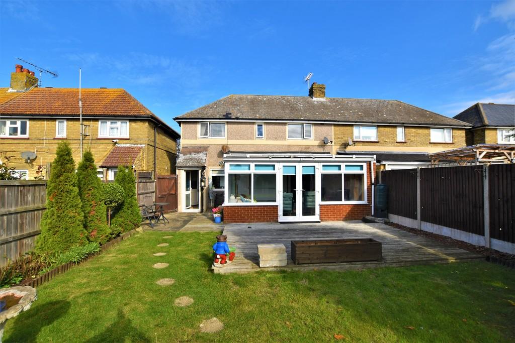 Caxton Road, Garlinge, Garlinge, Kent 3 bed semi-detached house - £290,000