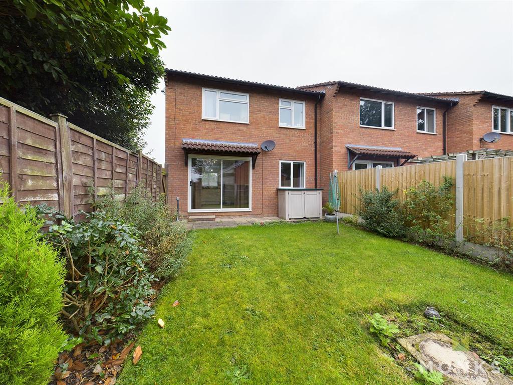 Warrenby Close, Shrewsbury 1 bed flat - £92,500