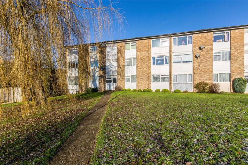 Barnetts Shaw, Oxted, Surrey 2 bed flat - £249,950