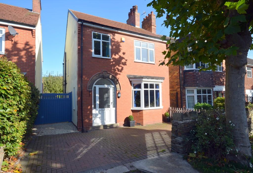Morris Avenue, Newbold, Chesterfield... 3 bed detached house - £325,000