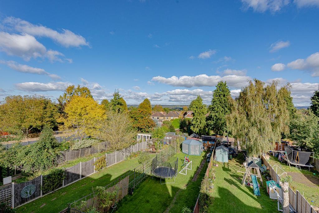 Sutton Road, Maidstone, ME15 5 bed semi-detached house - £450,000