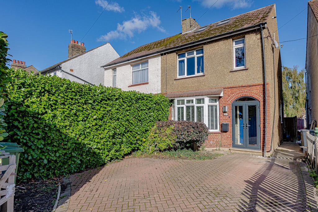 Sutton Road, Maidstone, ME15 5 bed semi-detached house - £450,000
