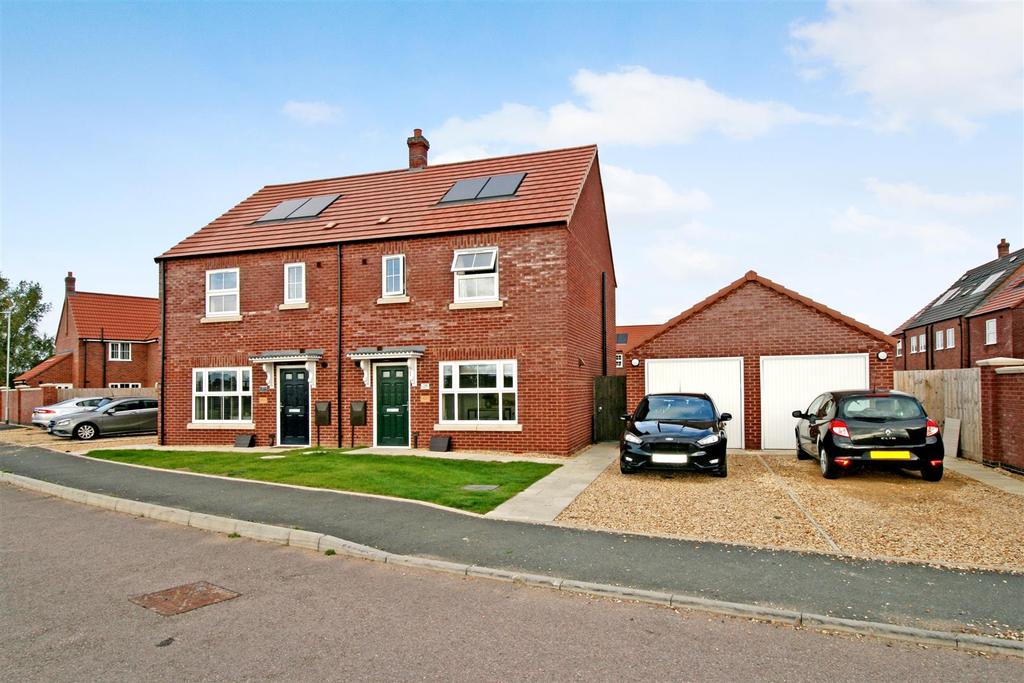 Orwell Drive, Spalding 3 bed semi-detached house - £215,000