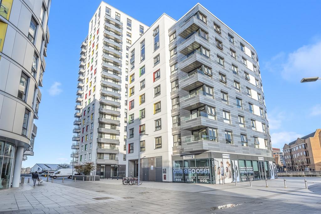 Alfred Street, Reading, RG1 1 bed apartment - £1,350 pcm (£312 pw)