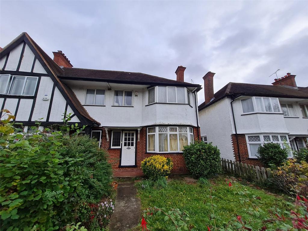 Princes Gardens West Acton London W3 4 Bed End Of Terrace House £