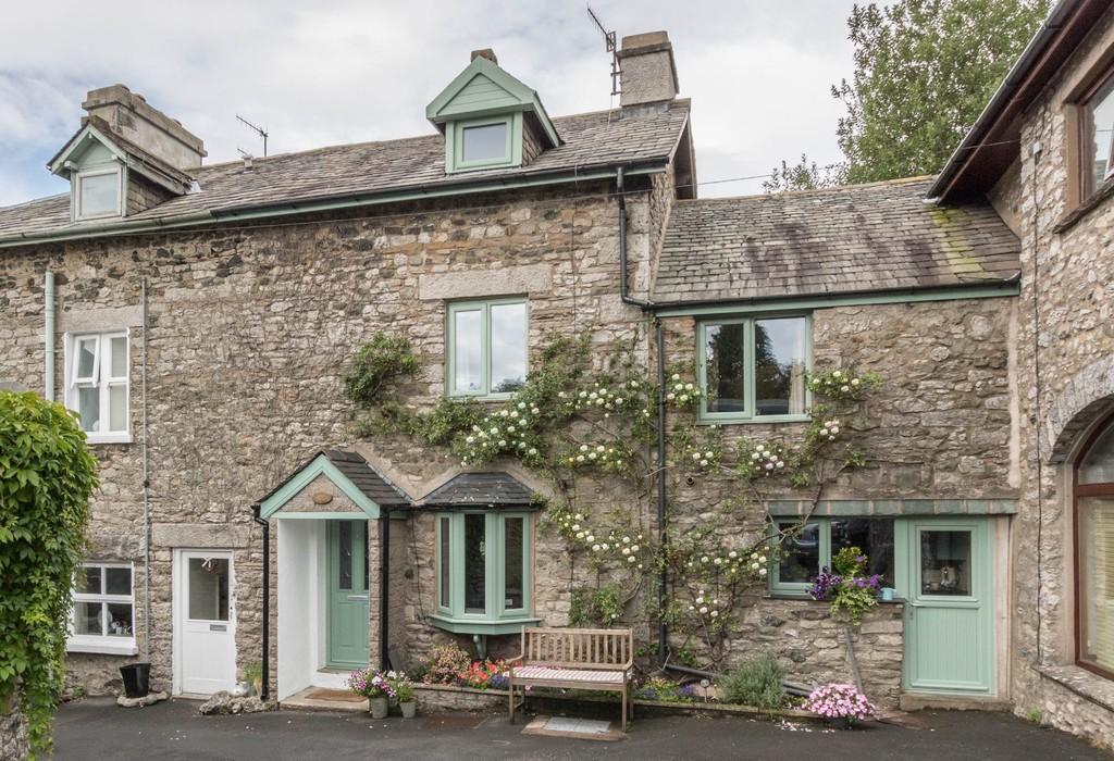 Egremont Cottage Old Riggs Yard 3 Bed Terraced House 850 Pcm 