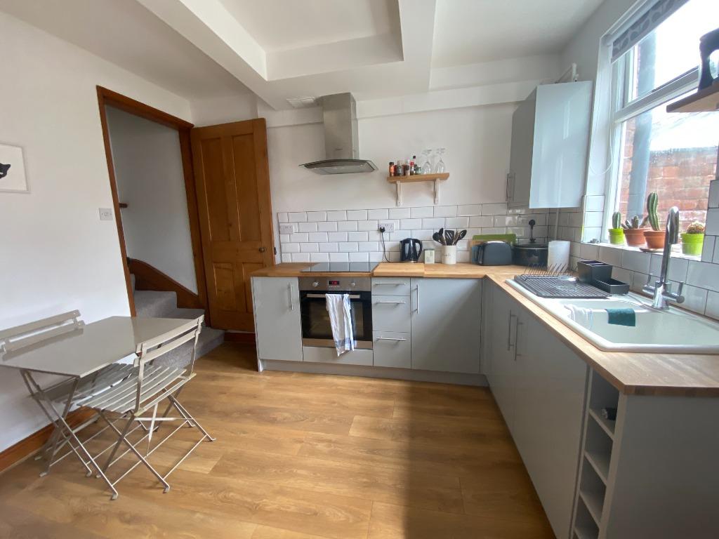Barrack Square, Grantham, NG31 2 bed terraced house - £600 pcm (£138 pw)