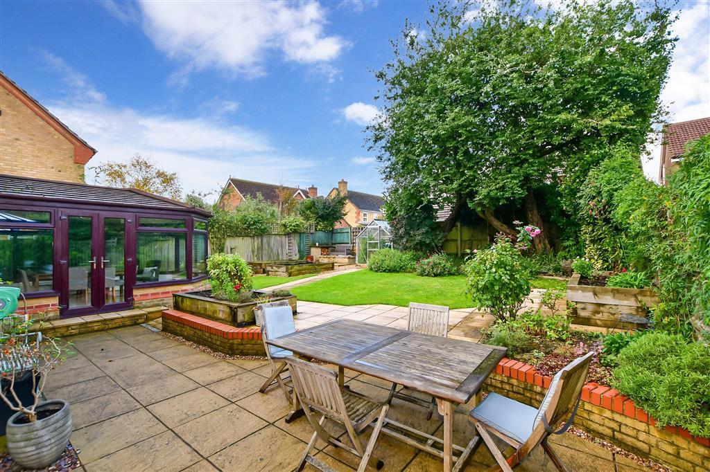 Peverel Drive, Bearsted, Maidstone, Kent 4 bed detached house - £625,000